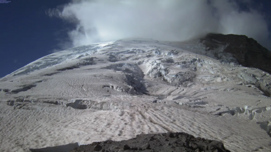 Mount Rainier, An Eruption? - Cloud Appreciation Society