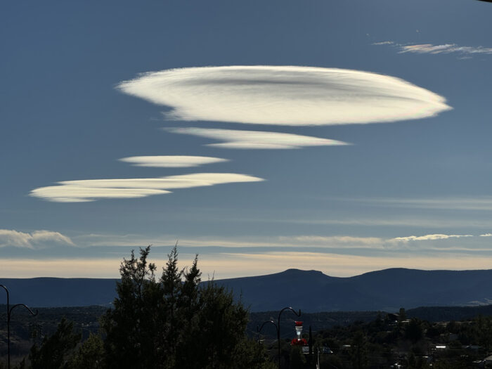 Lenticularis - Cloud Appreciation Society